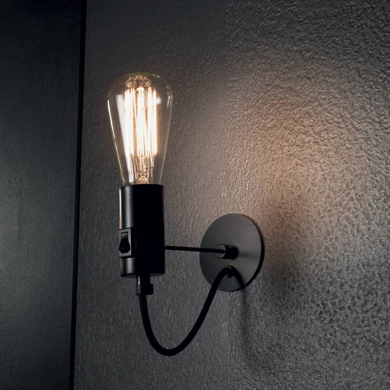 Vesoi Idea Wall Light | Luminesy