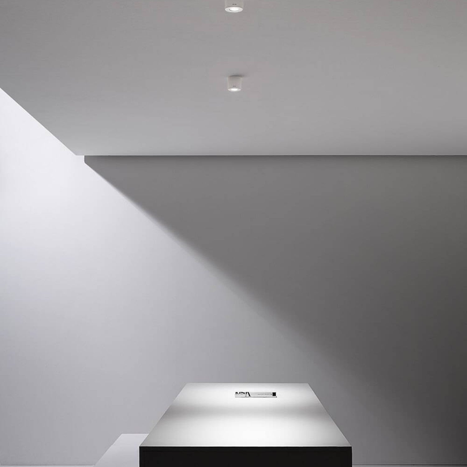 Vesoi I-Led 7 Ceiling Light | Luminesy