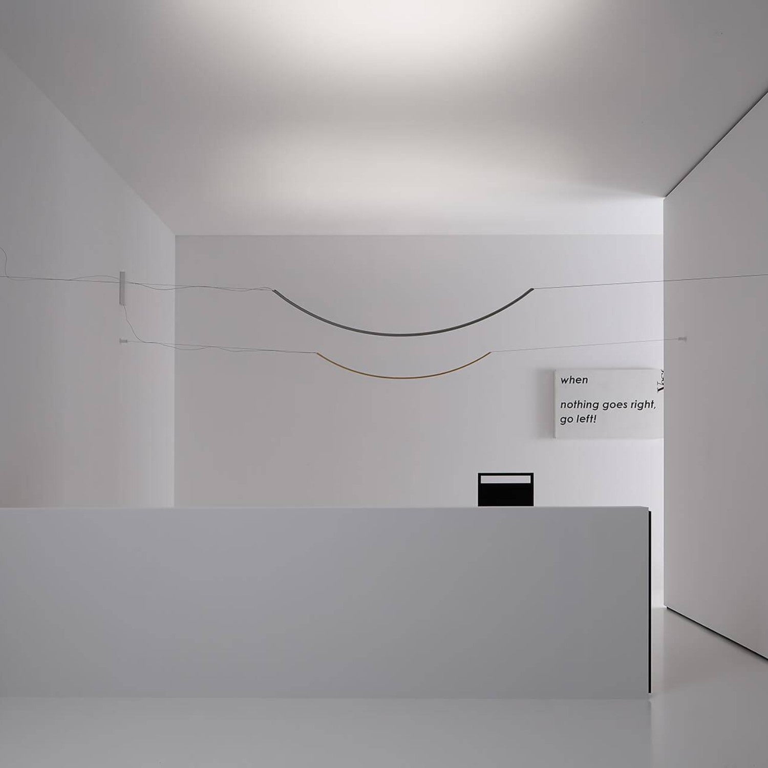 Vesoi Bow137 Wall Light | Luminesy