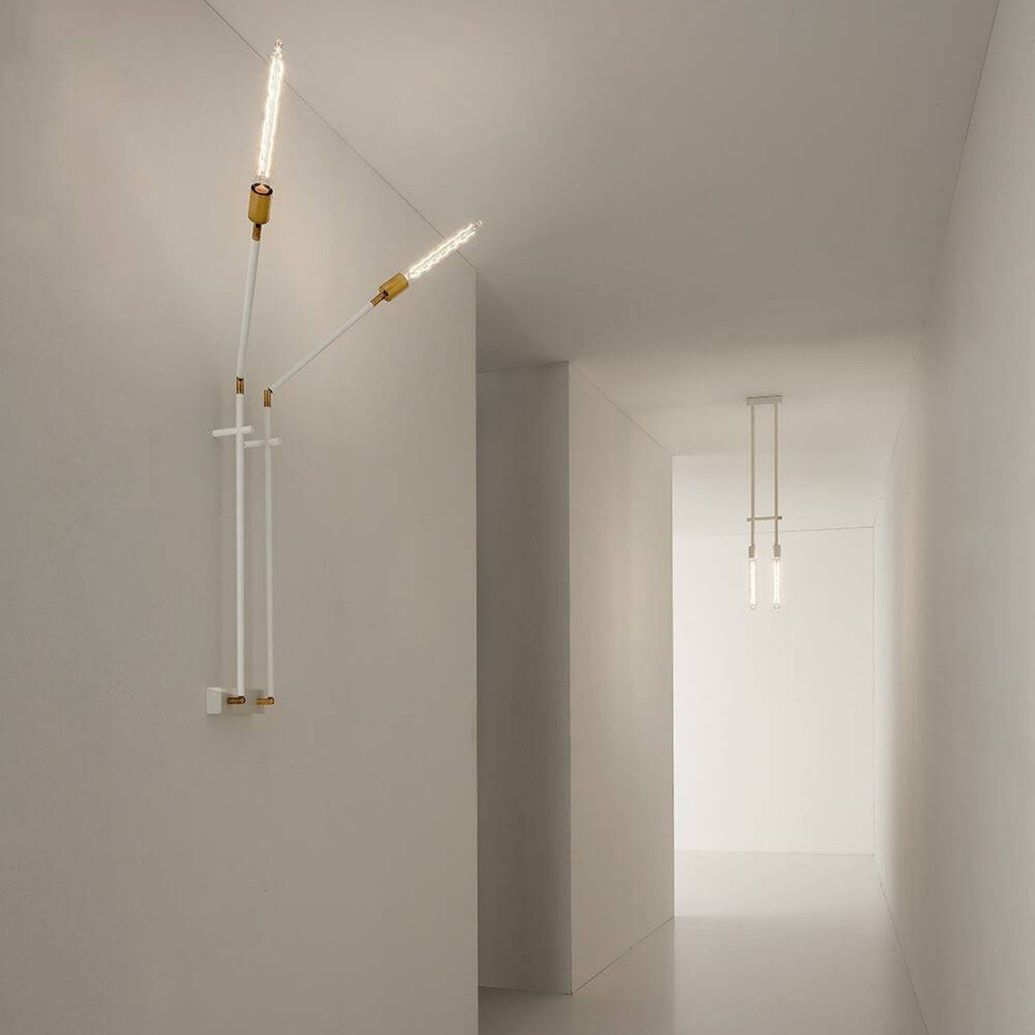 Vesoi Tiperdue Wall Light | Luminesy